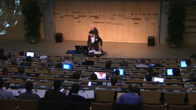 Design and efficiency of Data Centres - CERN Document Server